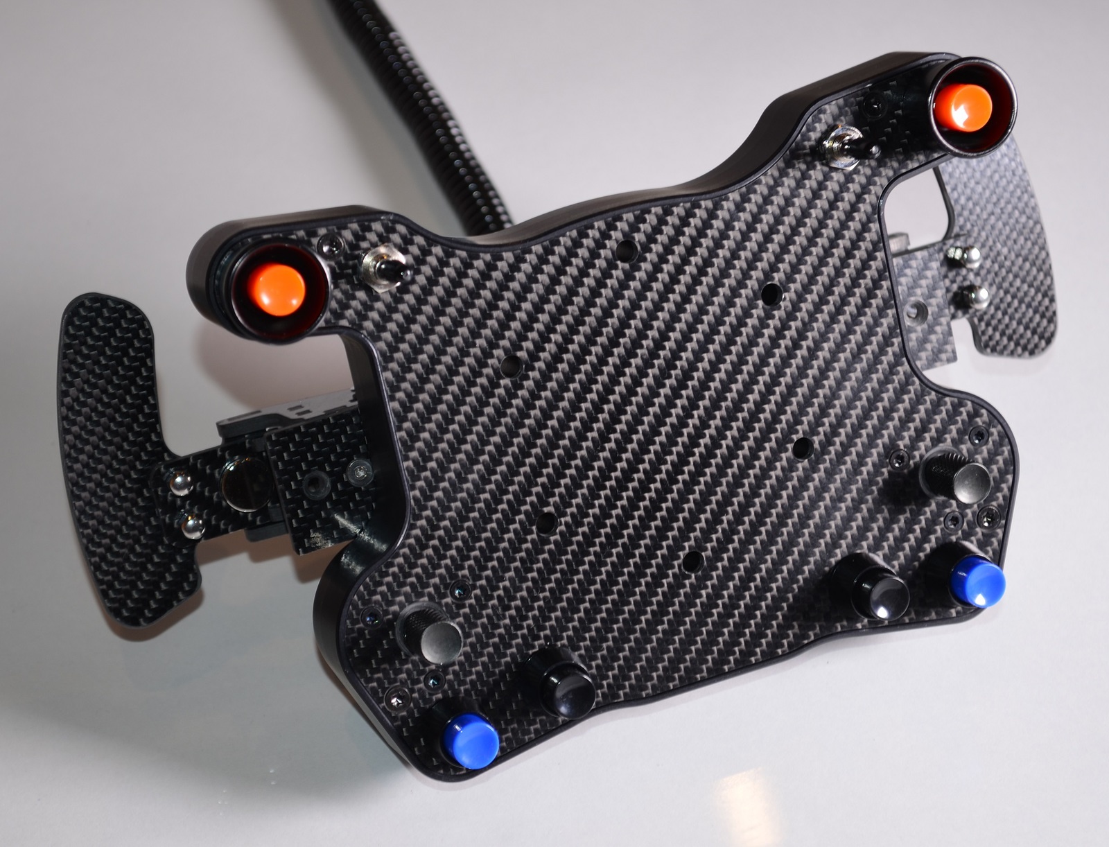Unboxing de la Button Plate ASCHER RACING C26M par Antotitus - Simrace-Blog