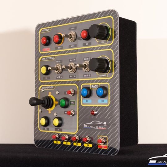 RaceBox de SIMLOGIC : Une button-box bien pensée ! - Simrace-Blog
